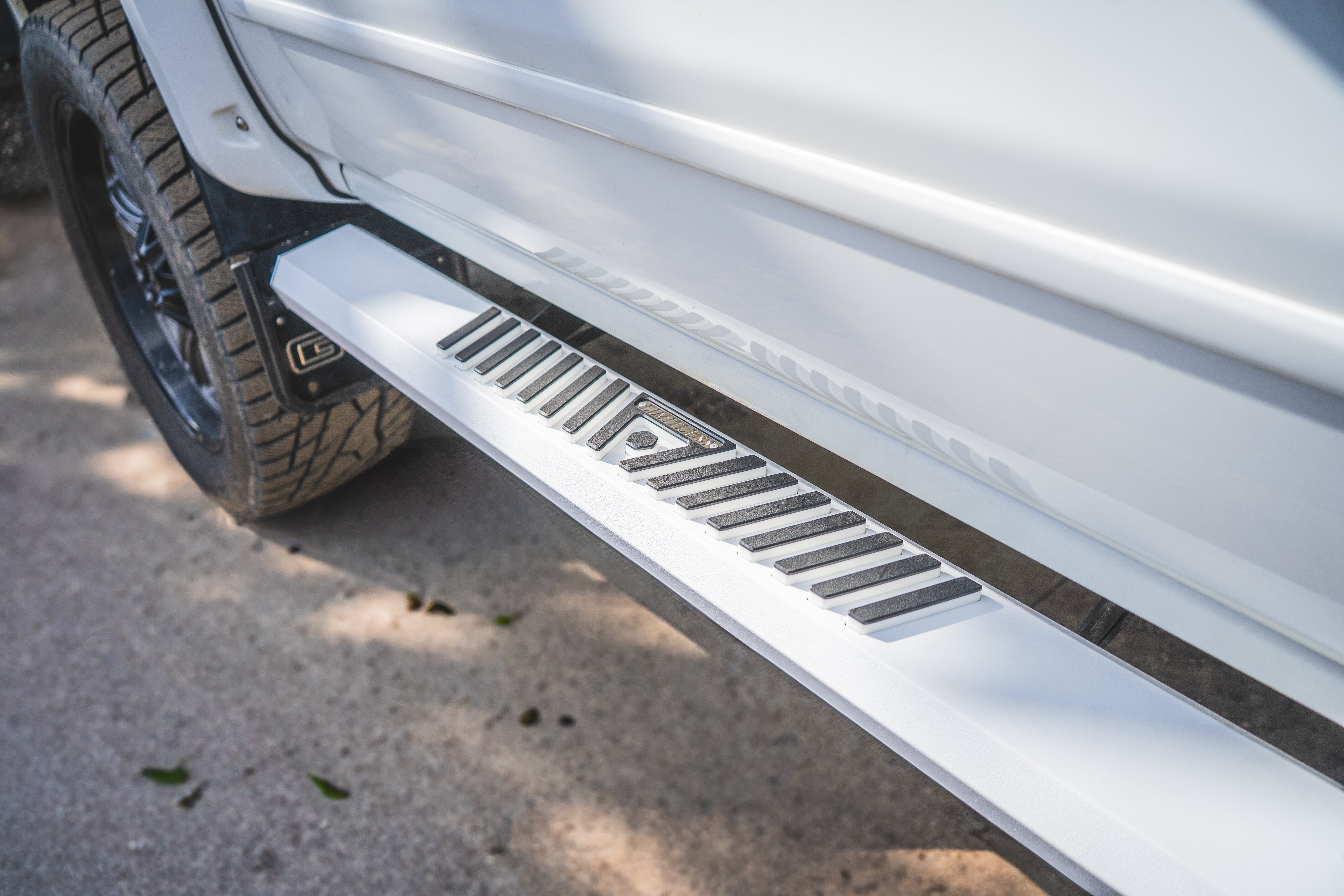 Running Boards – Limitless Manufacturing Inc