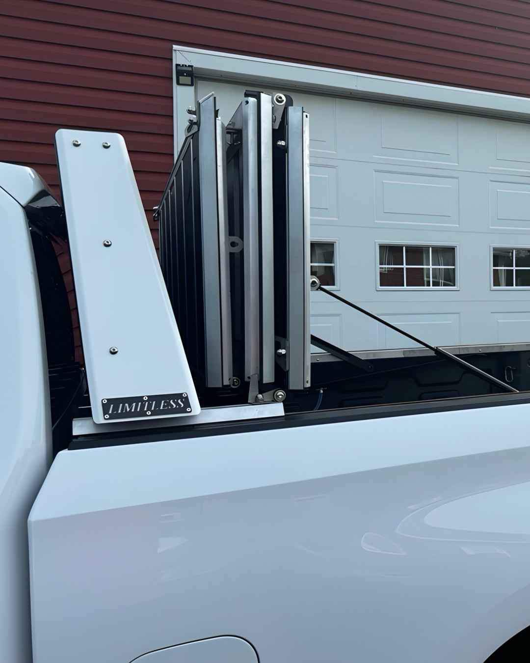 Trifold – Limitless Manufacturing Inc